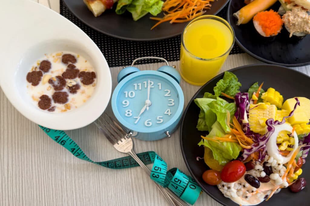 16/8 Intermittent Fasting: A Stylish 7-Day Meal Plan - Reluctant Low ...